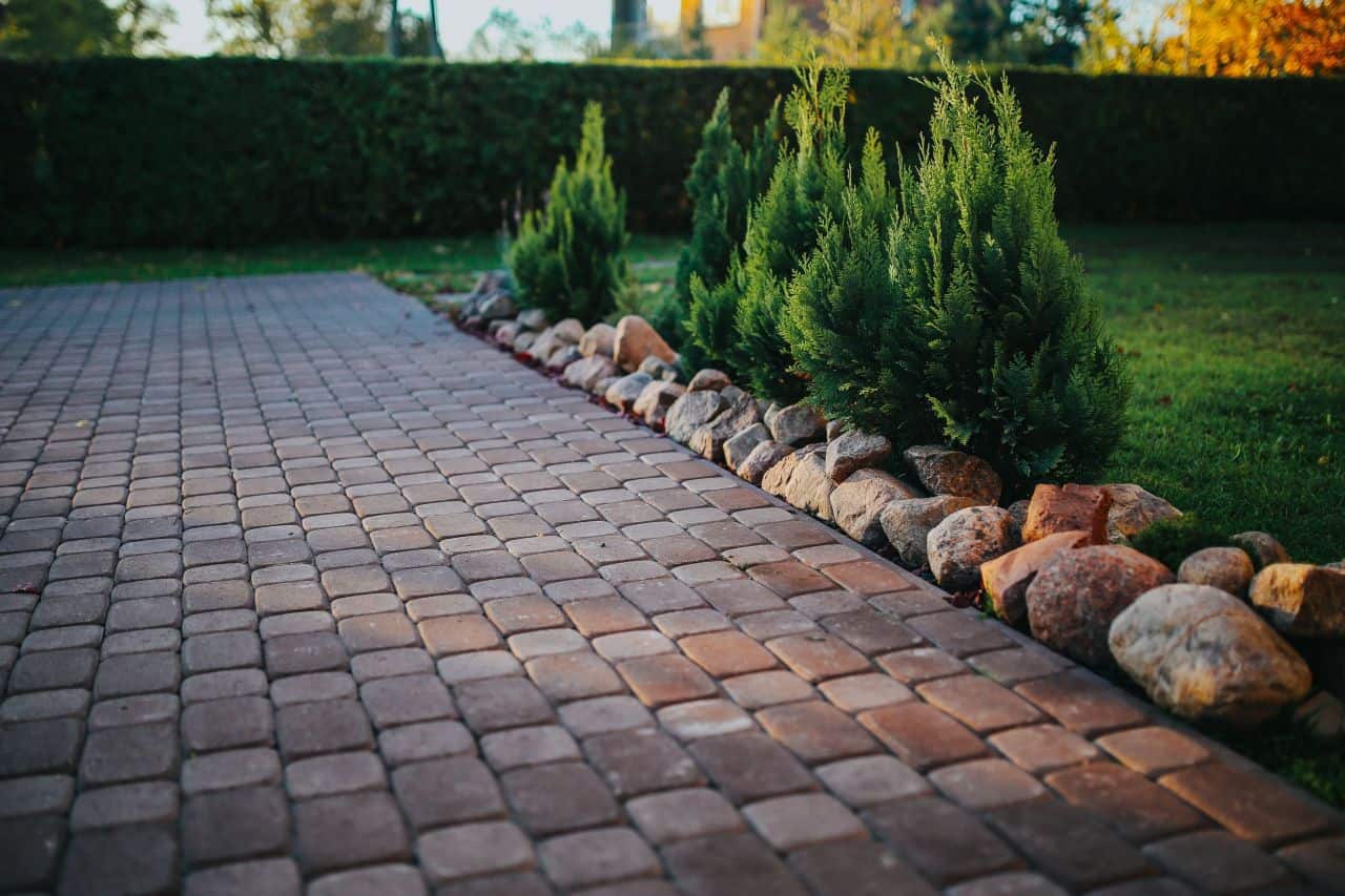 The Beginners Guide To Landscaping A Garden | A Few Favourite Things